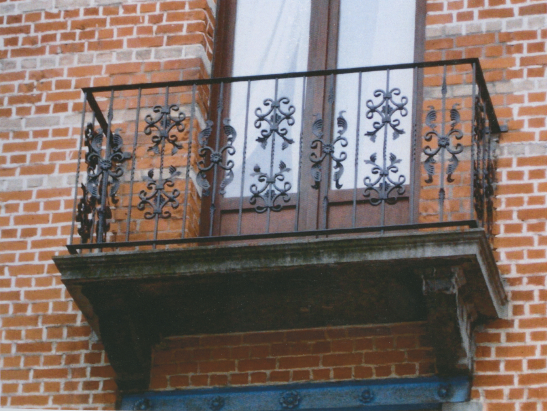 Réalisations de balcons par Atelier de ferronnerie Yasar [DEVIS GRATUIT]